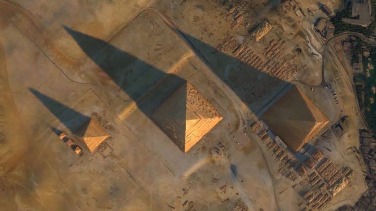 Piramide u Gizi: Top 15 teorija i zanimljivosti